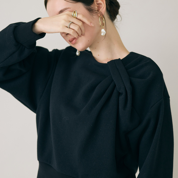 オーディア ミューズ（Audie a Muses）/アシンメトリーショルダータックラメスウェット アシンメトリーショルダータックラメスウェット | レディース